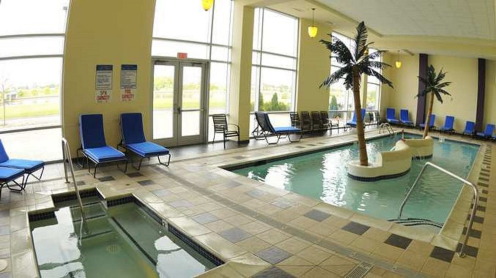 Doubletree By Hilton Hotel Bay City - Riverfront 4*, (Бей-Сити) , цены ...