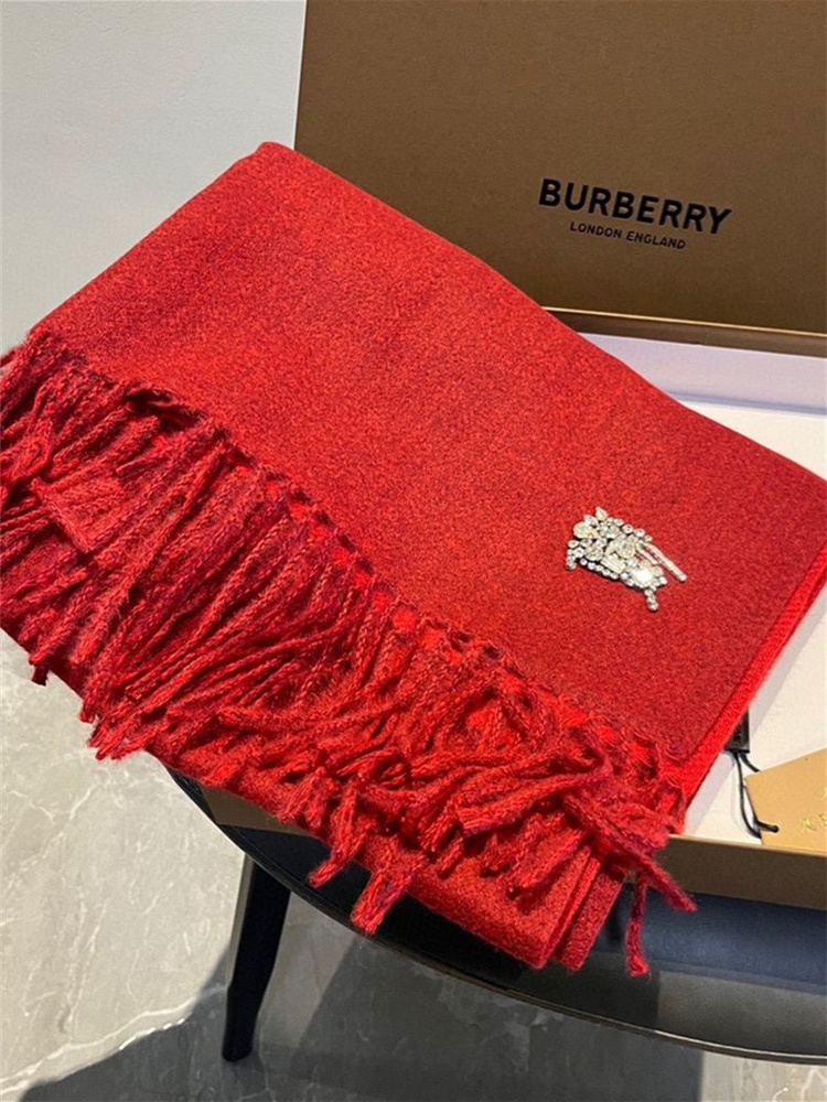 Шарф Burberry - купить с доставкой по выгодным ценам в интернет ...