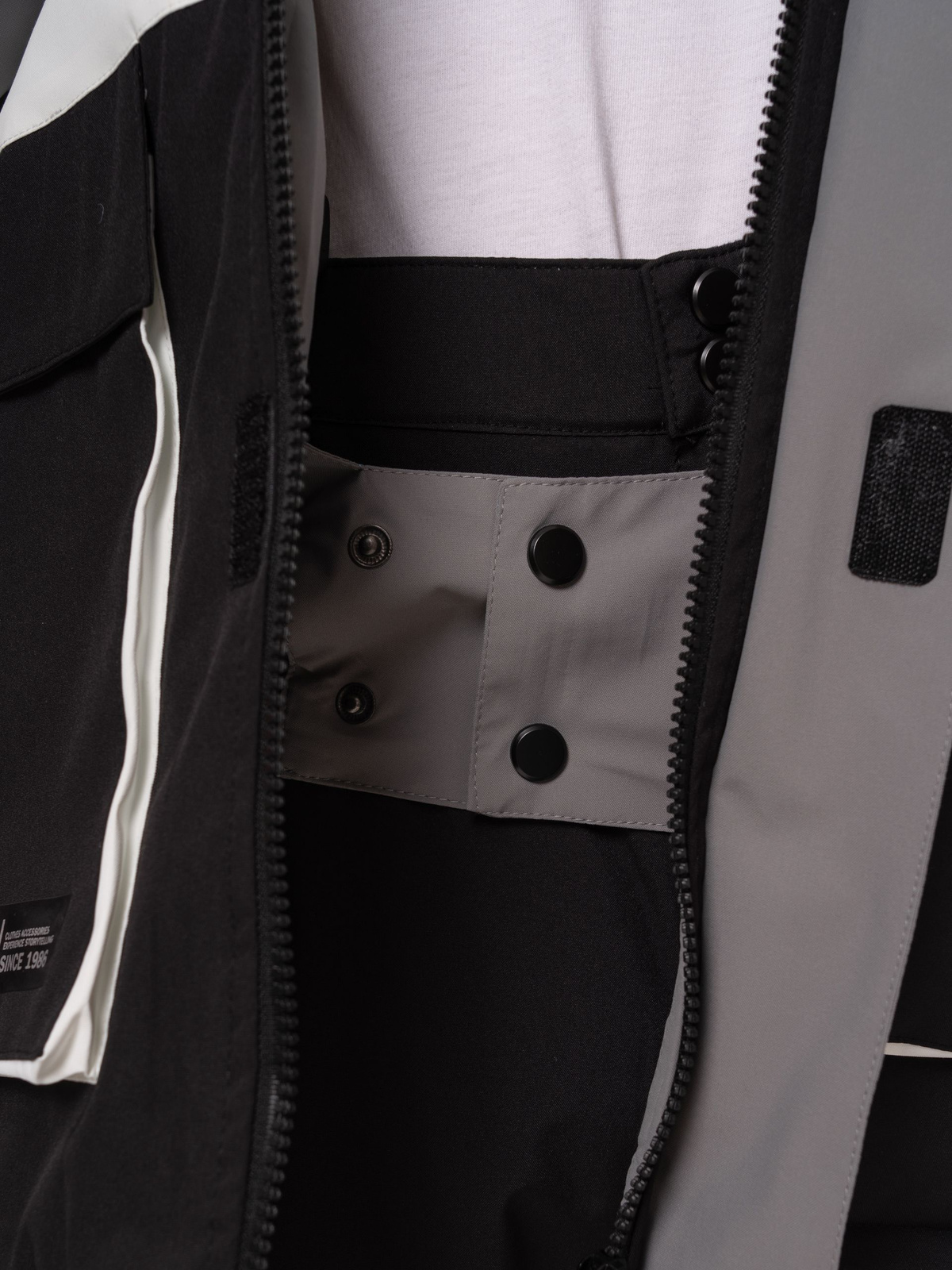 Комплект верхней одежды Мужской BOSECK Капюшон, Манжеты Зима, размер 56 Вечерний/праздничный ...