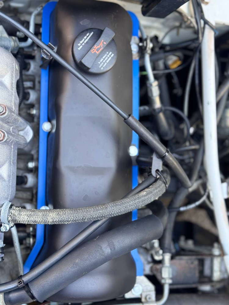 Прижимные пластины клапанной крышки 4 мм синие на ВАЗ 2101-2107, Лада Нива 4х4, Нива Легенд ...