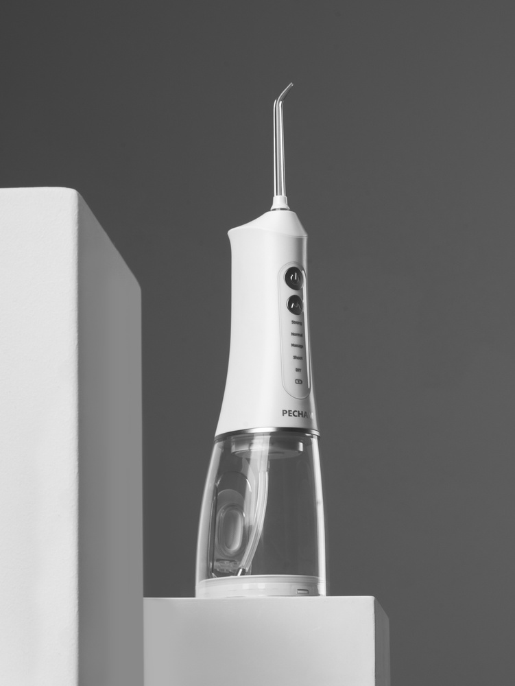 Ирригатор для полости рта портативный PECHAM Trip PC-117-1 белый, для отбеливания зубов дорожный ...