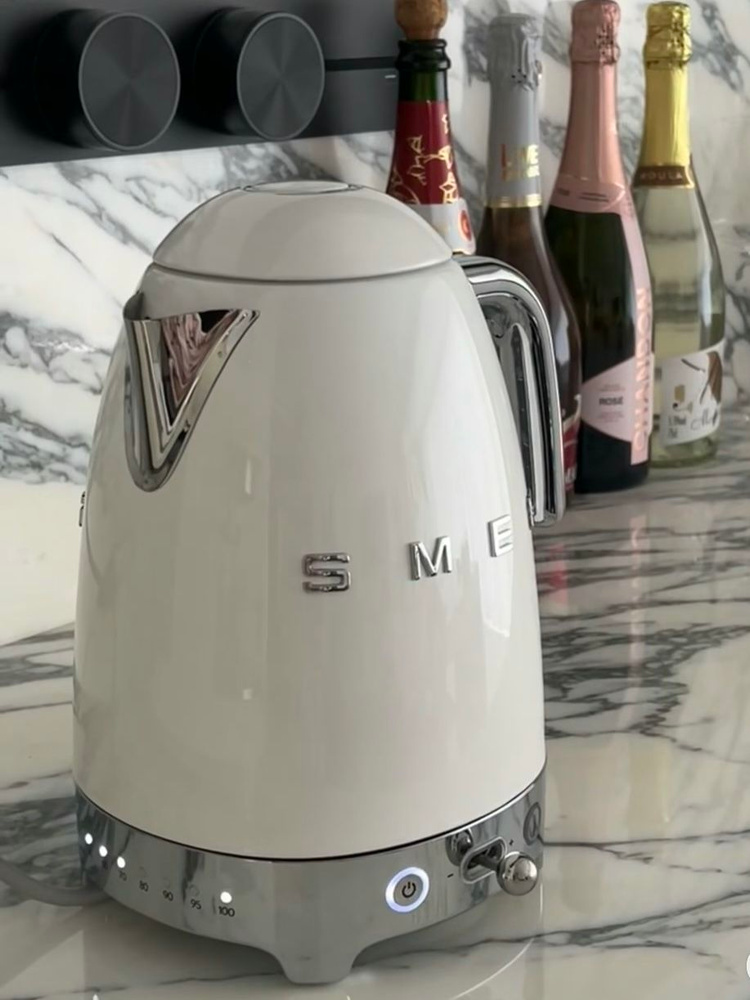 Smeg Электрический чайник klf04 F, белый купить на OZON по низкой цене ...