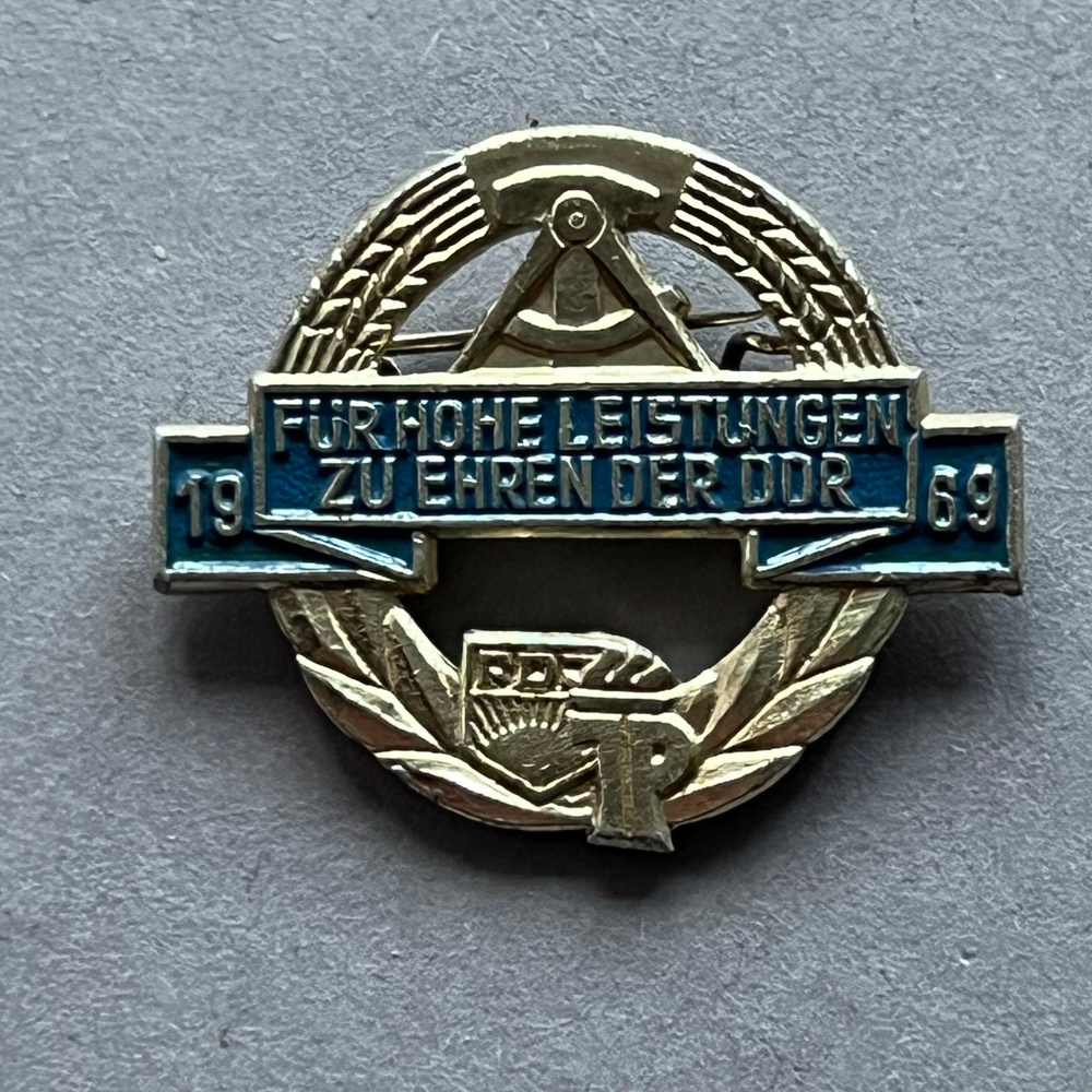 Значок СССР FDJ DDR ГДР Германия 1969 год купить на OZON по низкой цене (2389906744)