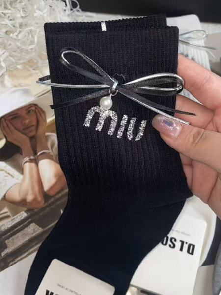 Носки Женский Miu Miu размер универсальный Египетский хлопок Фитнес На любой сезон черный кварц