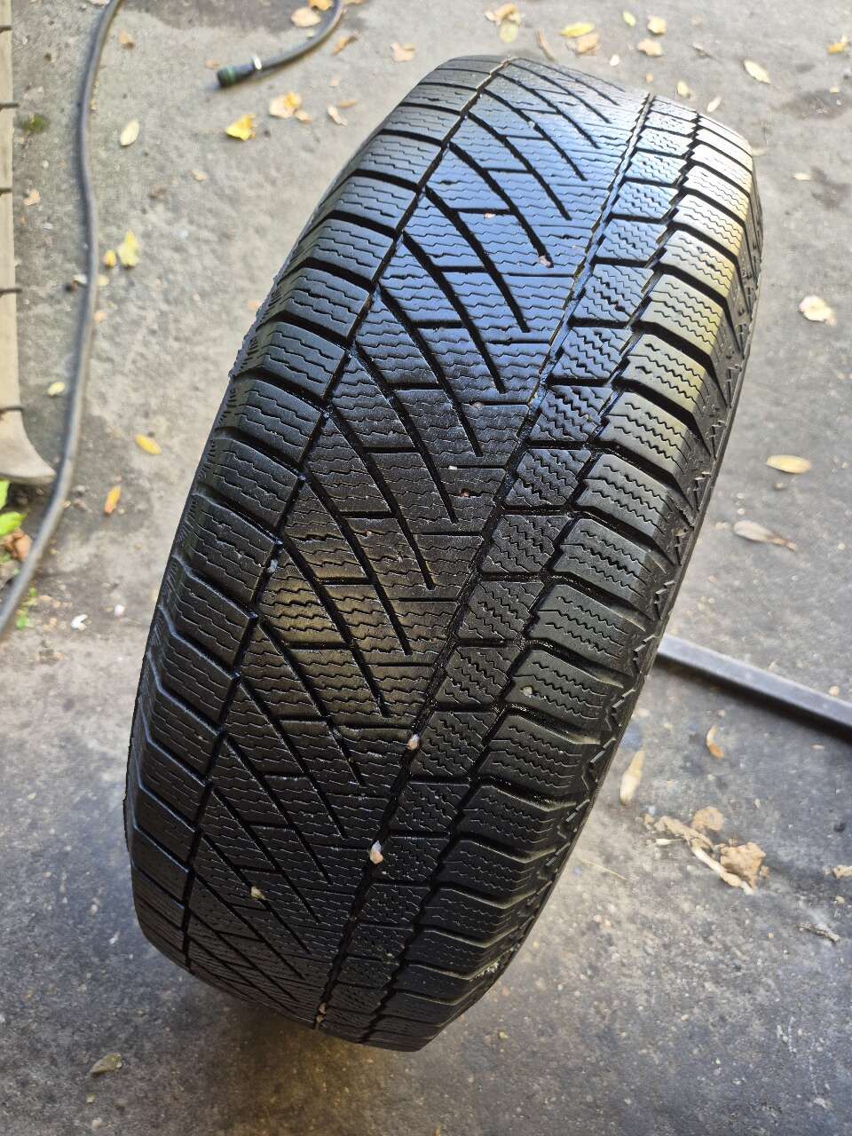 Continental ContiVikingContact 6 1шт. 5.9мм e8bd7ede Шины с пробегом ...