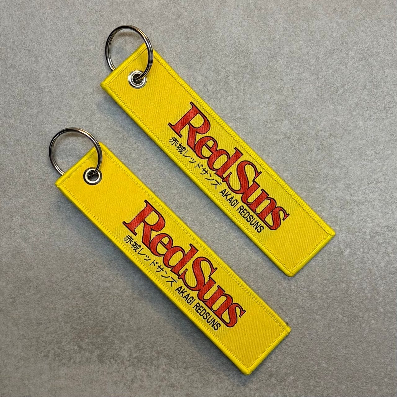 Брелок тканевый ремувка с вышивкой JDM Akagi Red Suns Initial D купить ...