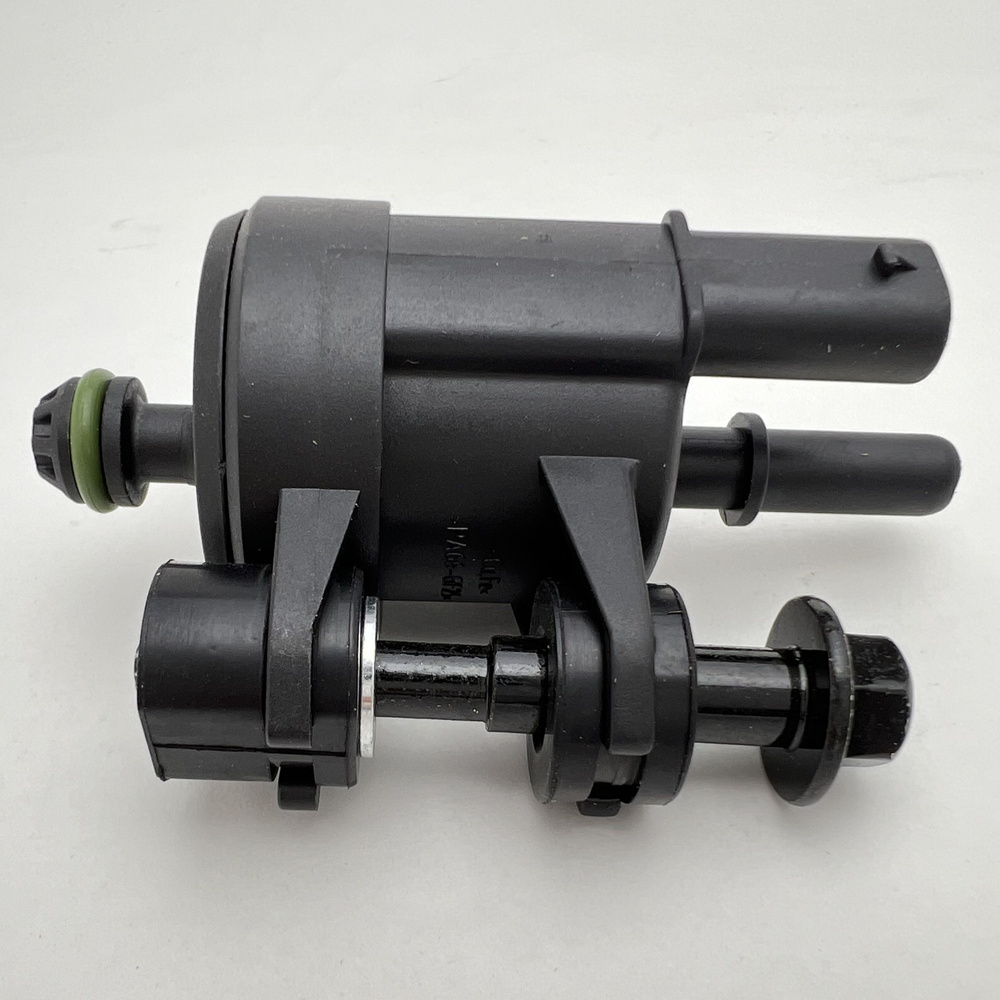 Клапан вентиляции паров топлива GM 96985666 Chevrolet Cobalt (2011н.в ...