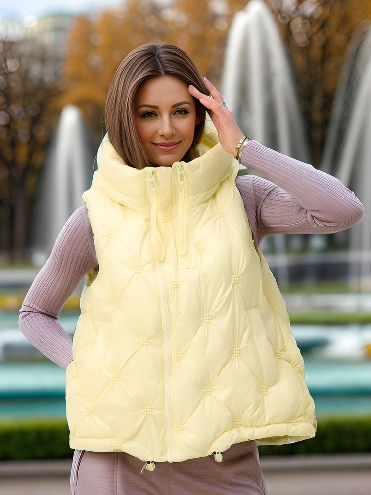 Жилет утепленный Женский ZLATA OSEN Капюшон желтый, размер 44, 46 Полиэстер Био-пух Молния, рост ...