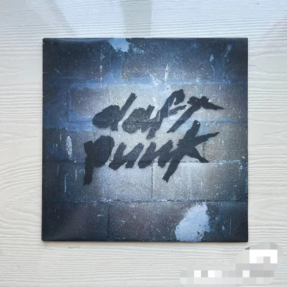 Винтажная виниловая daft punk revolution 909 купить на OZON по низкой ...