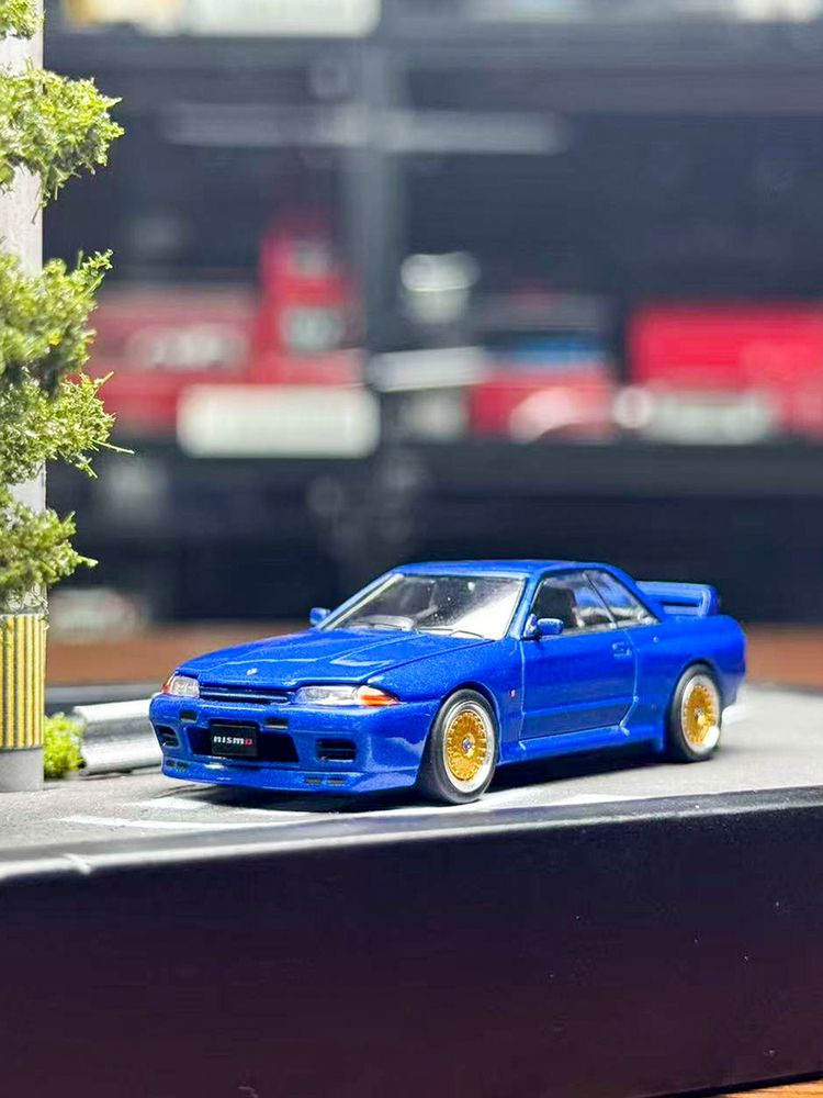 машинка PopRace 1:64 Nissan BNR R32 GTR купить на OZON по низкой цене ...