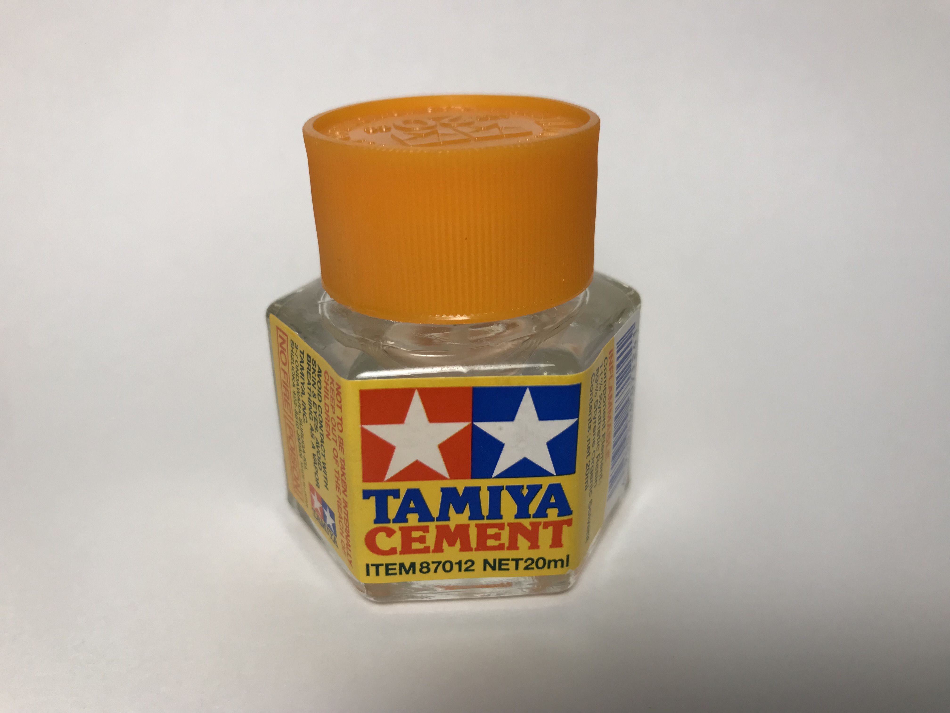 Tamiya 87012 Клей с кисточкой, 20 мл купить на OZON по низкой цене ...