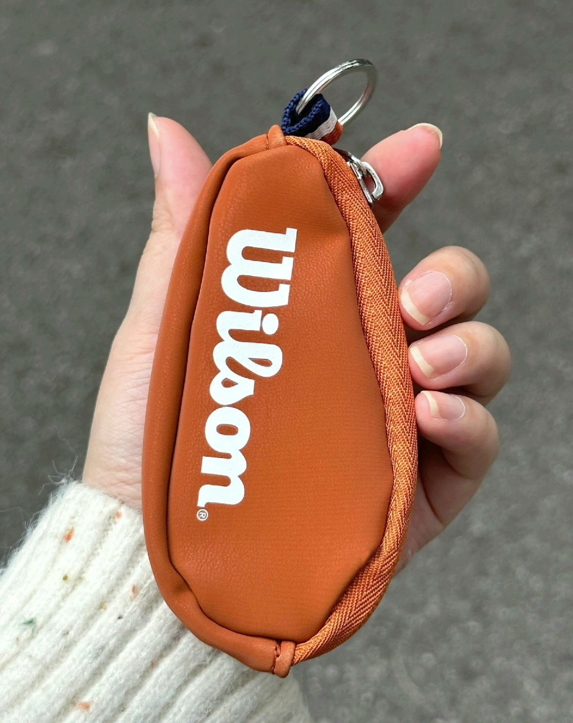 Wilson Брелок для сумки купить на OZON по низкой цене (1868049791)