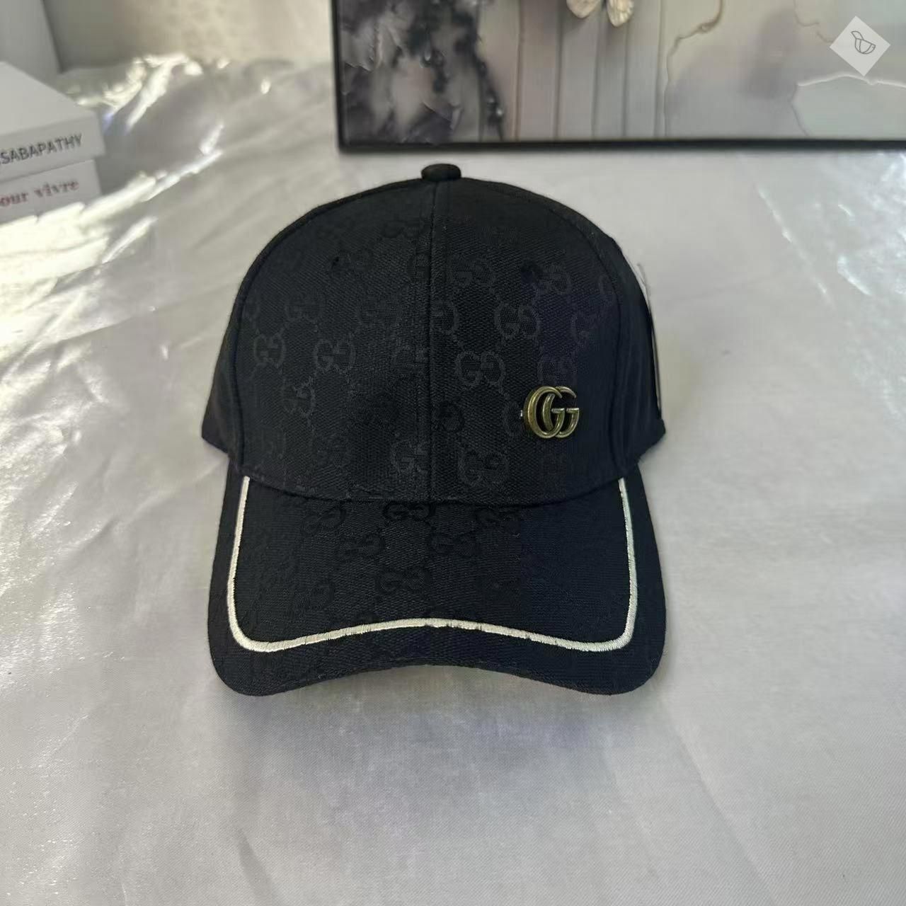 Бейсболка Gucci купить на OZON по низкой цене (3920730032)