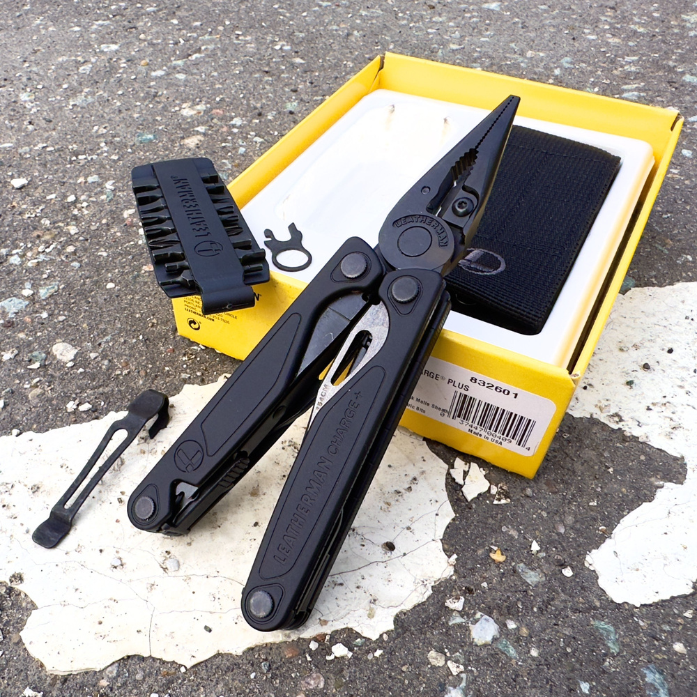Мультитул Leatherman Charge Plus Black - купить с доставкой по выгодным ...