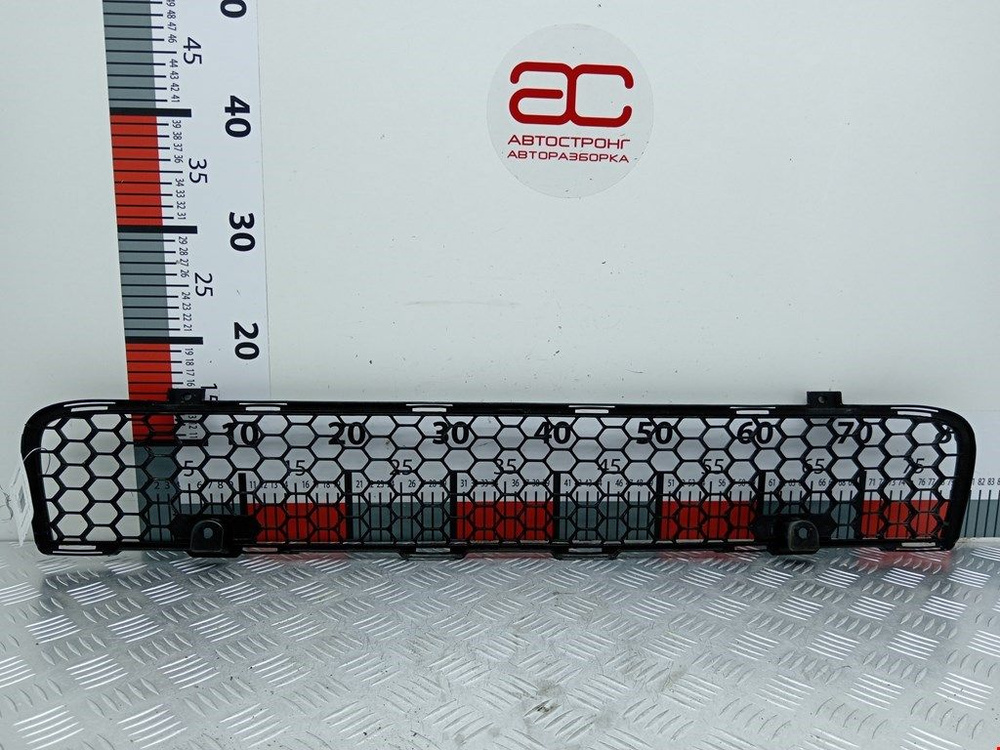 Решетка (заглушка) в бампер центральная / 1809774 6400B397 6400B397 для ...