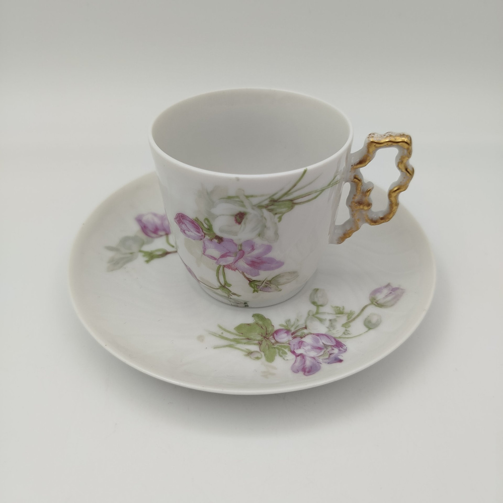 Пара кофейная с нежным цветочным декором и фигурной ручкой, фарфор деколь золочение, Limoges ...