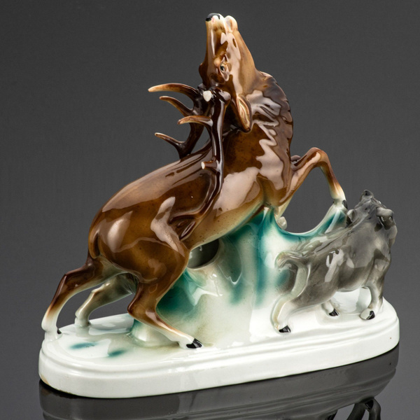 Статуэтка винтажная Олень с кабанами, фарфор, роспись, Heinz & Co., Германия, 1954-1972 гг ...