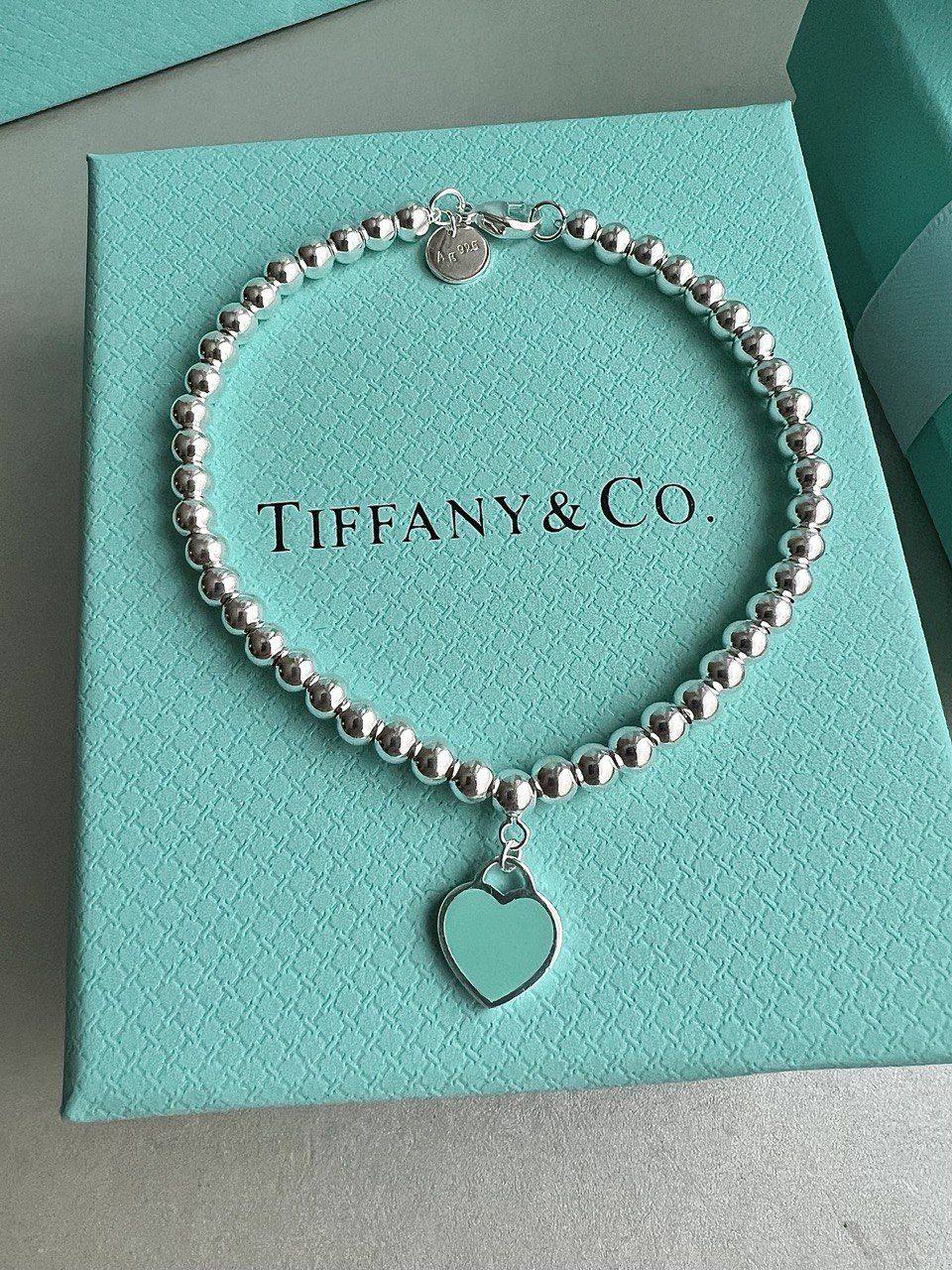 Tiffany and Co. Браслет из бусин купить на OZON по низкой цене (1585246463)