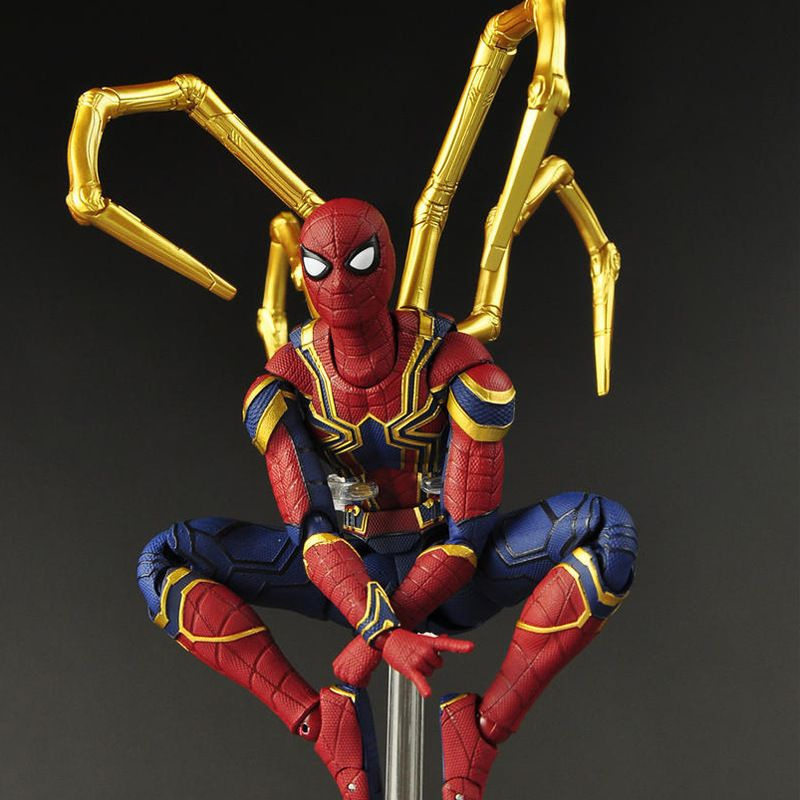 Фигурка Железный Человек-паук Iron Spider-man (аксессуары, 16 см ...