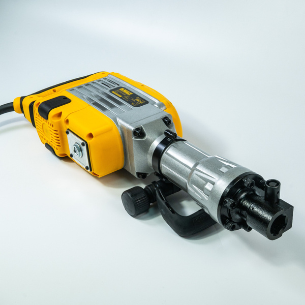 DeWalt Отбойный молоток 1850 Вт 1900 уд/мин купить на OZON по низкой цене (1467771547)