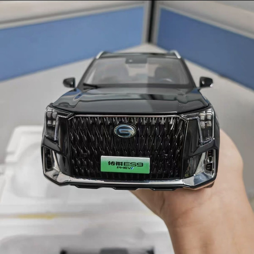 Официальная модель GAC Trumpchi GS8 ES9 1:18 (2022), лицензионная копия купить на OZON по низкой ...