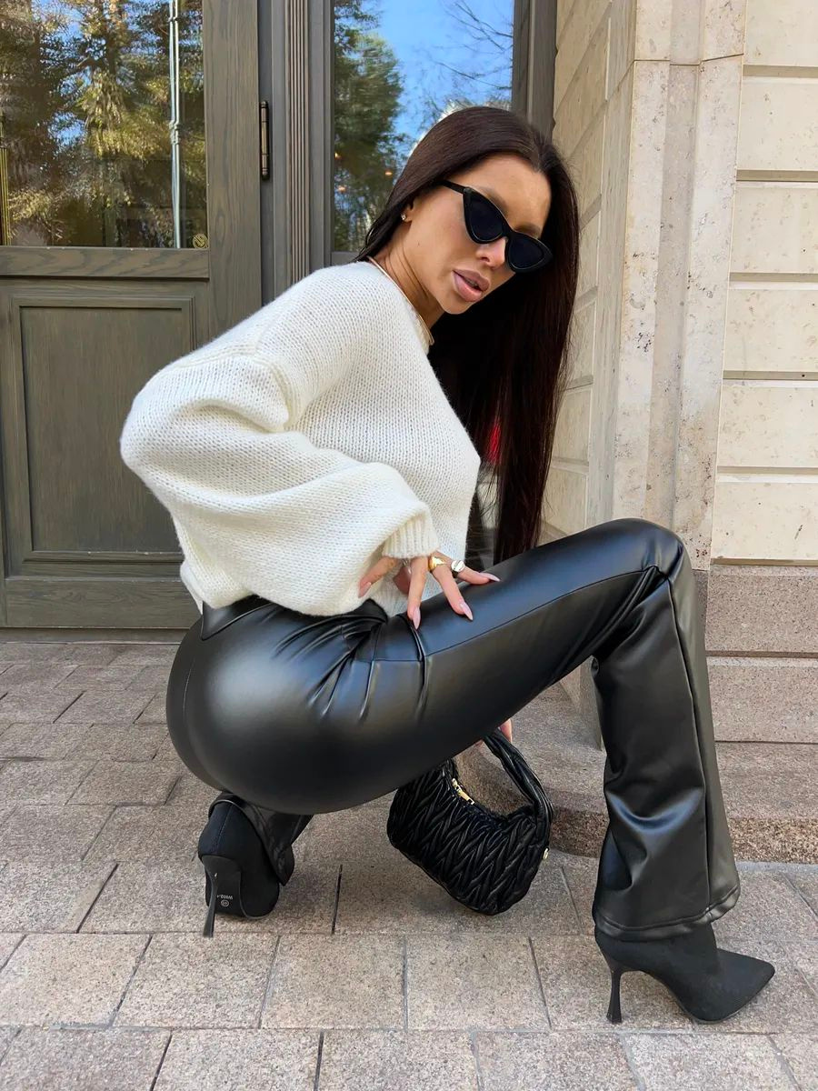 Брюки Женский Zara классические черный Полиэстер, Кожа Повседневный, размер 46 Эластичная ...