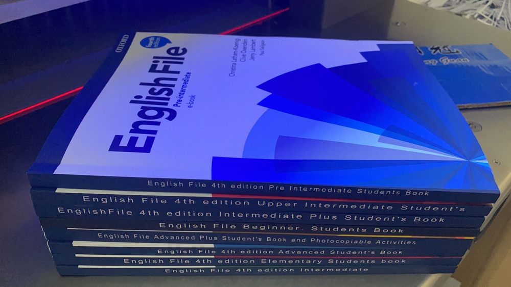 English File Advanced Plus Student's Book and 8 volumes купить на OZON ...