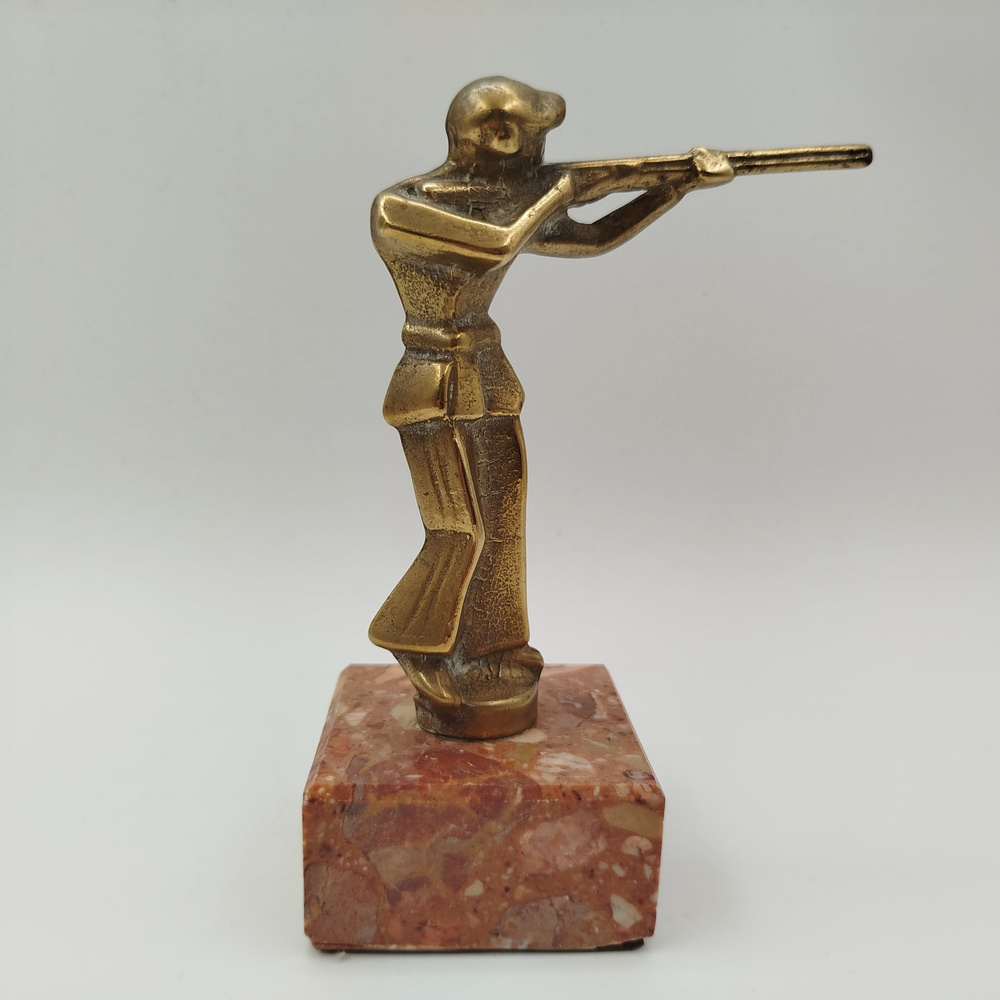 Статуэтка винтажная Охотник Стрелок на каменном основании, металл, мрамор, Западная Европа, 1980 ...