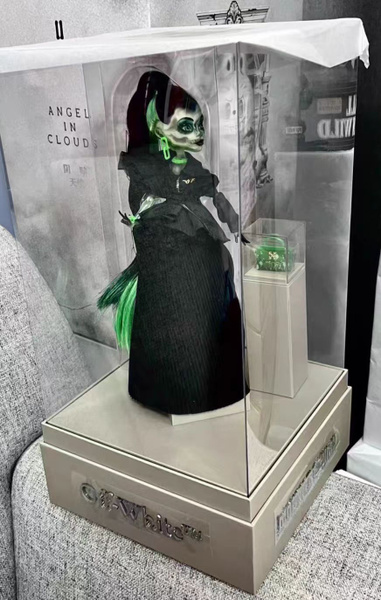 Monster High,Monster High x Off-White Symphanee Midnight Mattel Doll ...