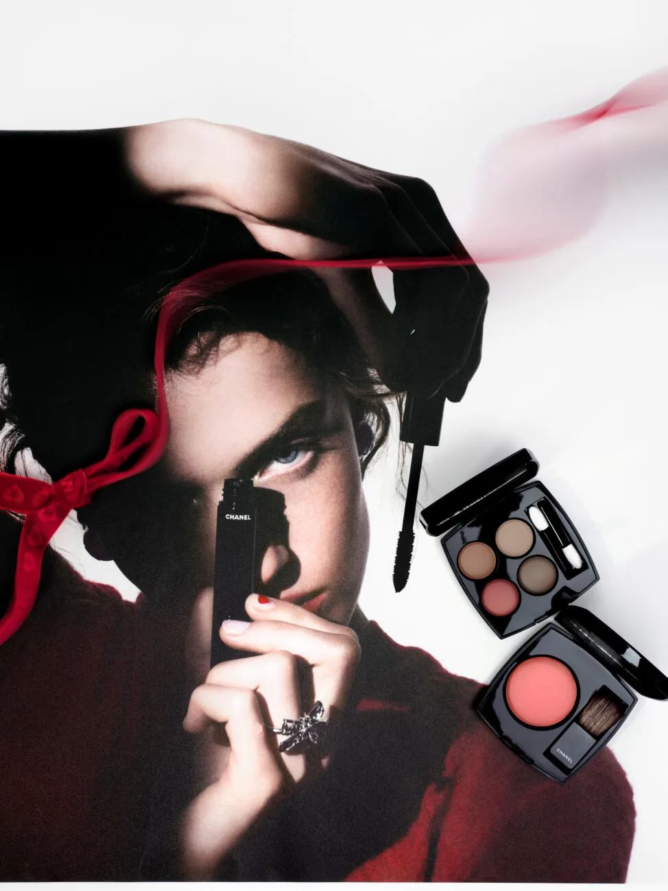 Chanel JOUES CONTRASTE Пудровые румяна 72 Rose Initial купить на OZON ...