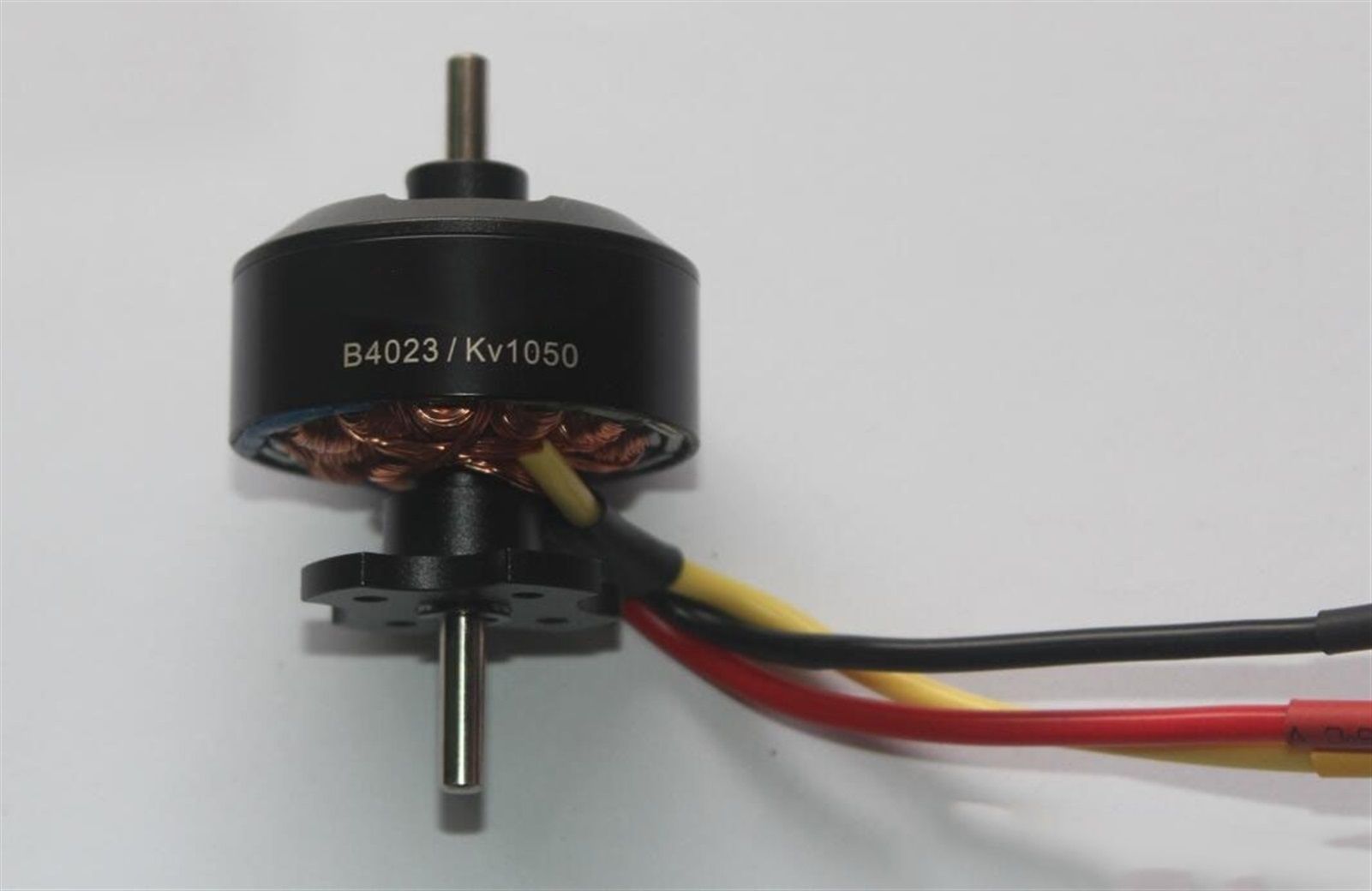 Бесщеточный двигатель 4023 1050KV (аутраннер) для радиоуправляемых ...