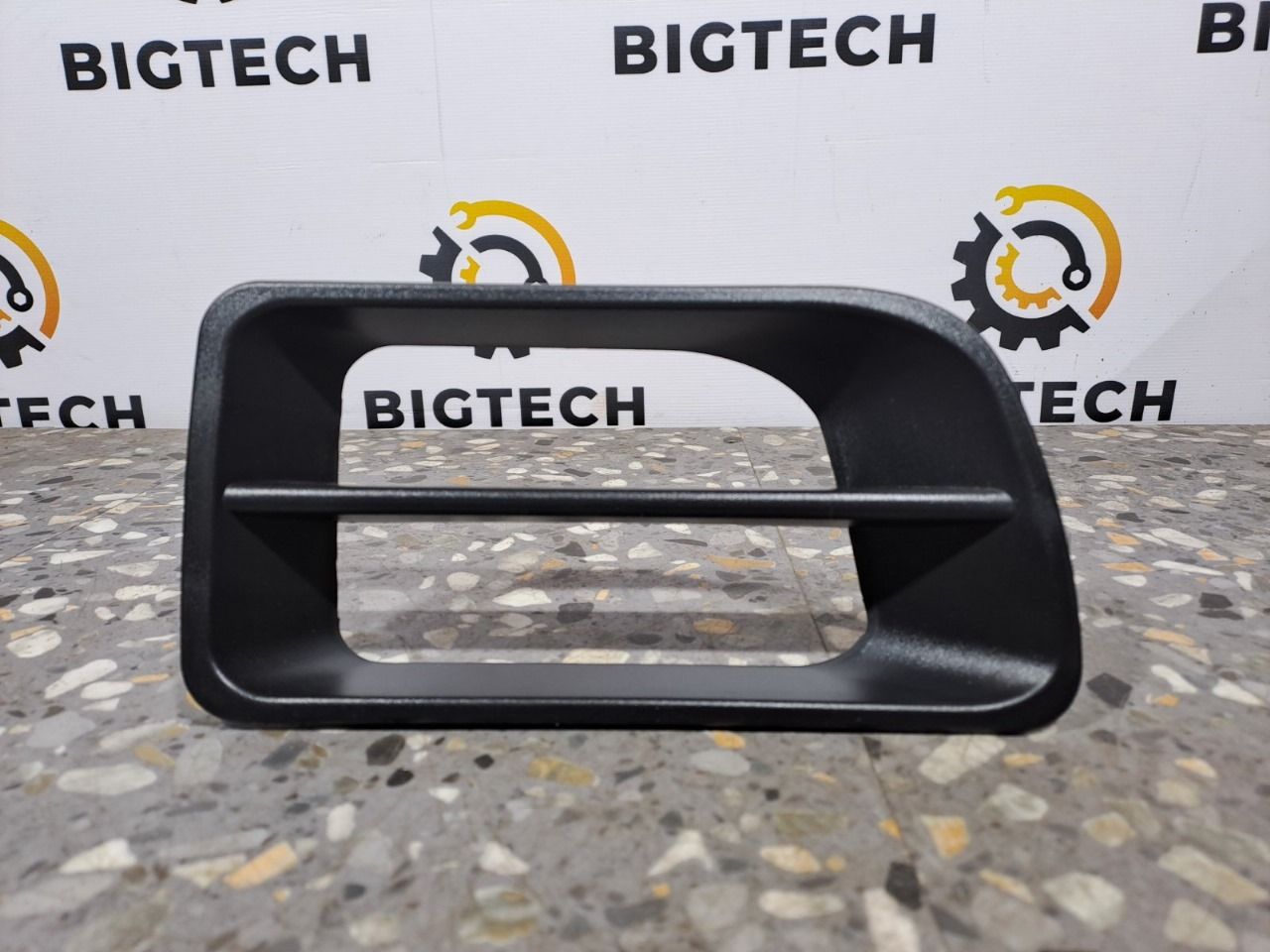 Воздуховод бампера правый Mercedes Actros MP3 A9438840160купить c ...