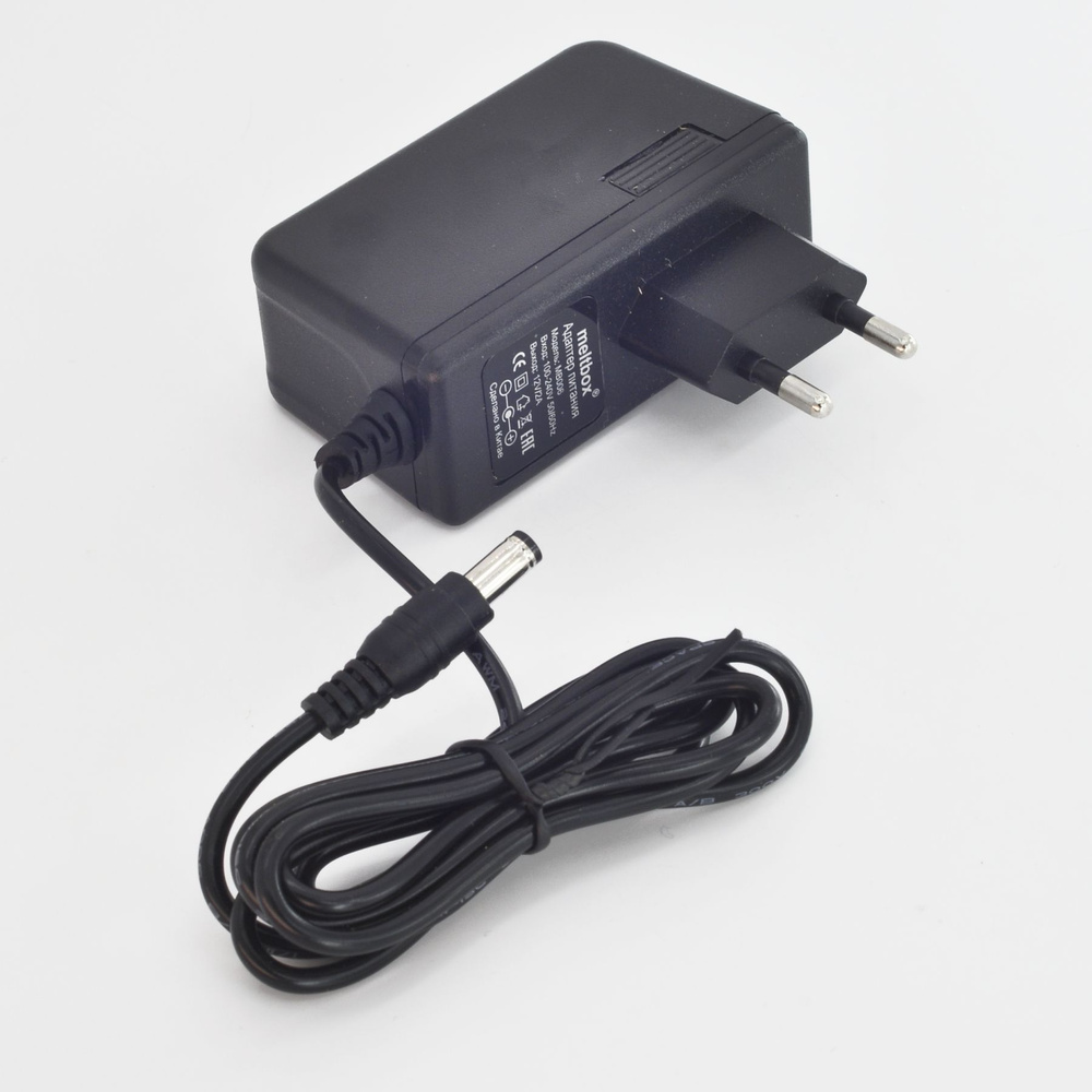 Блок питания 12V/2A (5.5x2.5 мм) сетевой адаптер универсальный 12В 2A ...