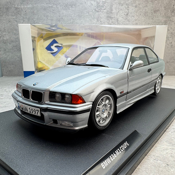 Металлическая модель автомобиля BMW E36 M3 от Solido в масштабе 1:18 ...