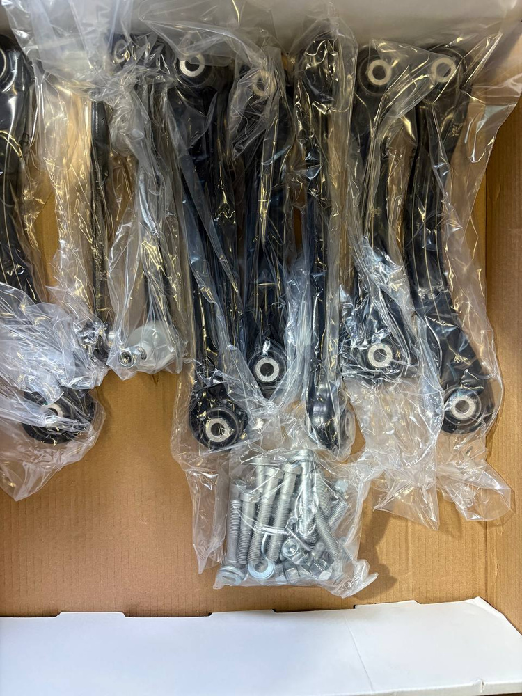 Комплект рычагов зад оси с болтами для MERCEDES-BENZ 124/190 (W201); C ...