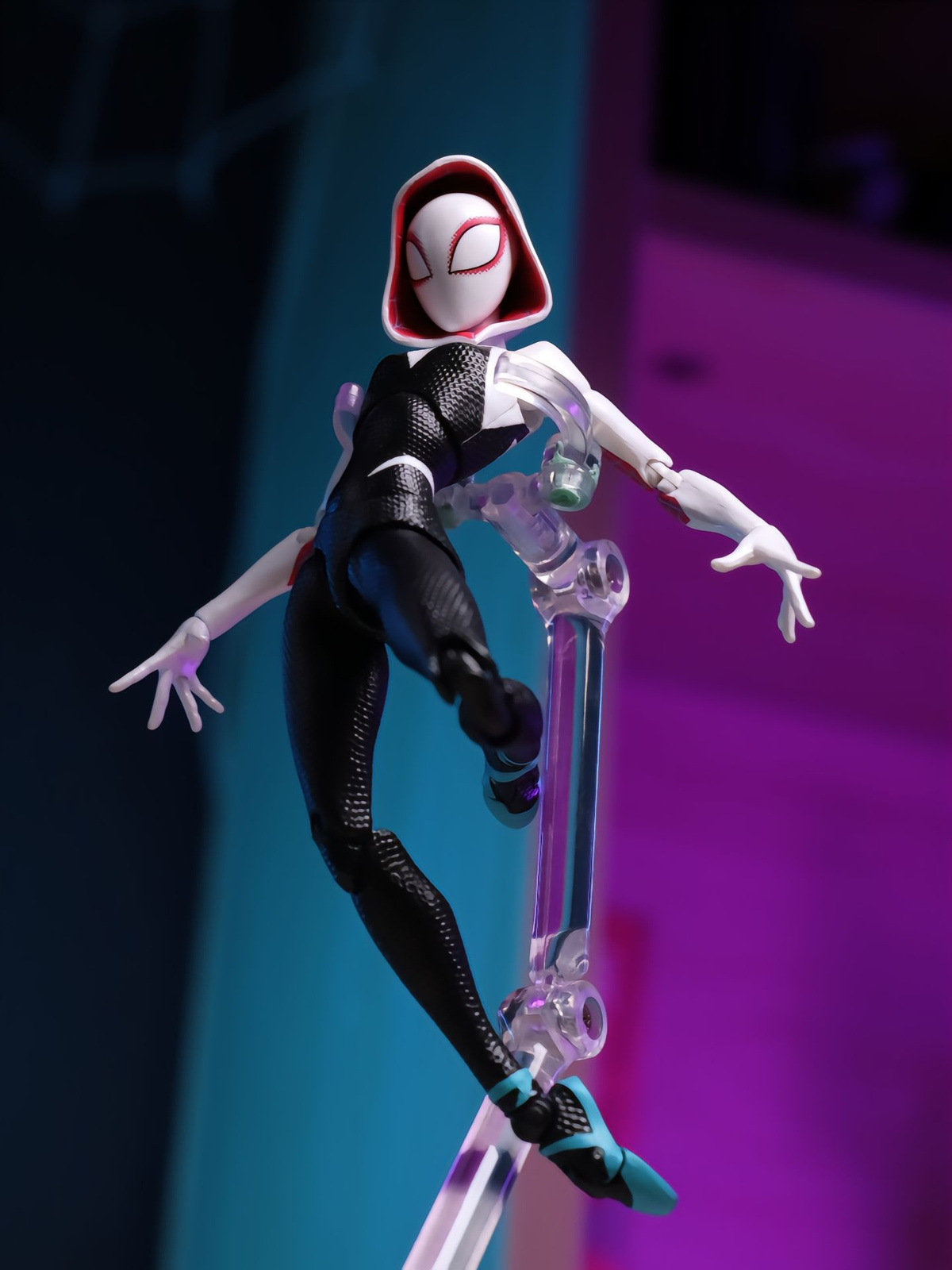 Фигурка Человек паук Через вселенные Гвен Стейси Spider Man Into The