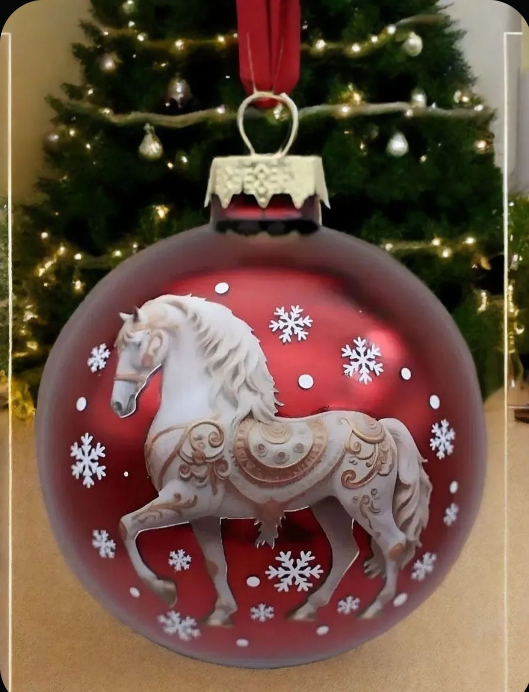Шар елочный новогодний "Лошадь бордовый с белым" / Шар елочный ...
