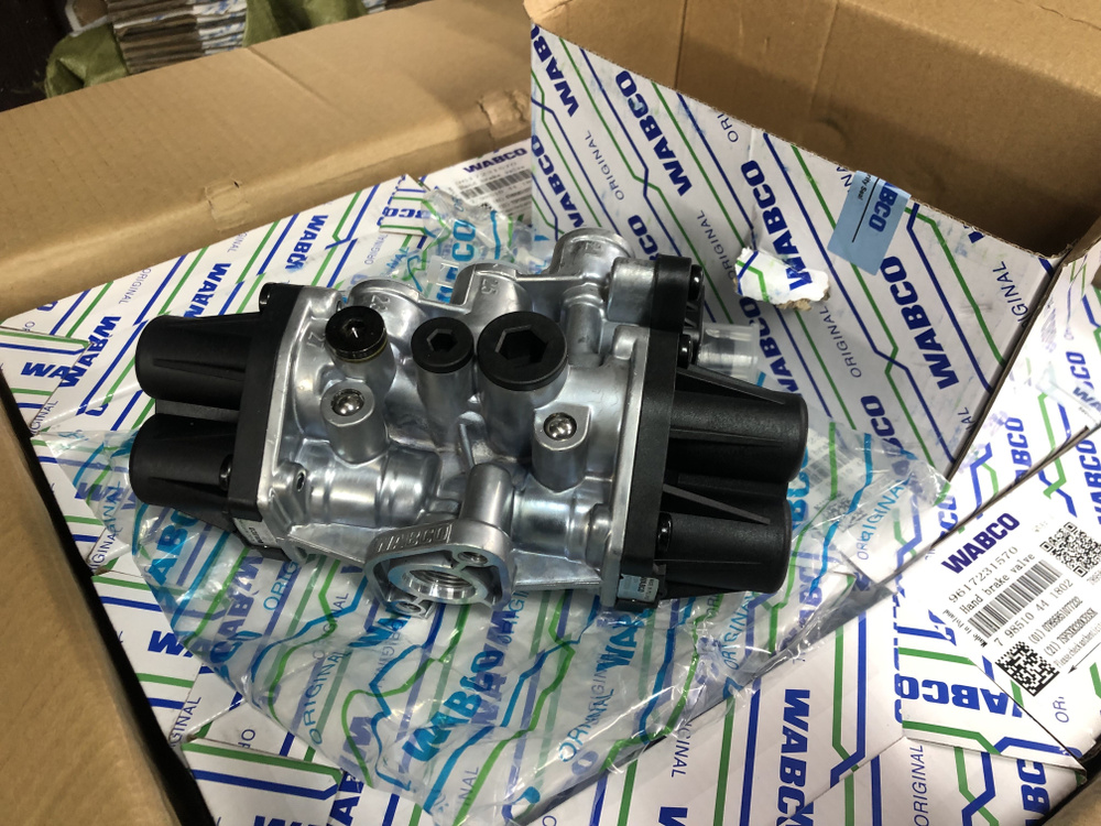 Клапан 4-х контурный защитный Мерседес - WABCO арт. 9347050050 - купить ...