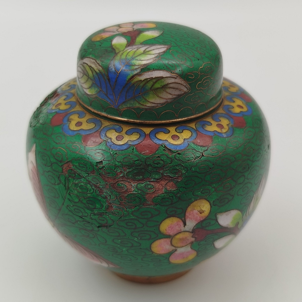 Чайница миниатюрная ваза с крышкой, украшенная цветочным декором в технике клуазоне, латунь ...