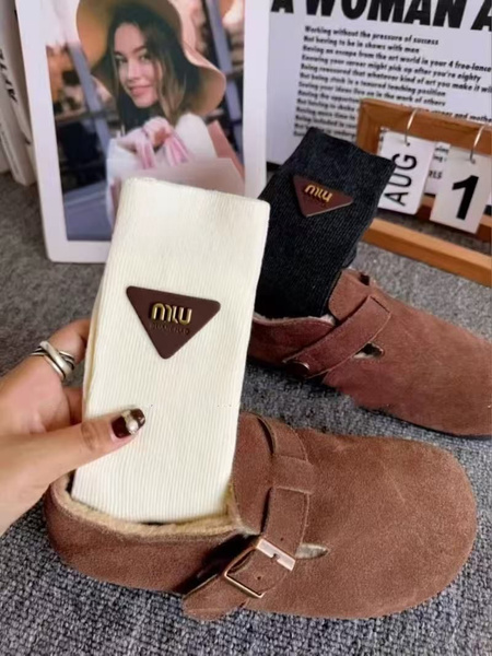 Носки Женский Miu Miu размер универсальный Перо Полиэфир Городошный спорт Зима черный белый