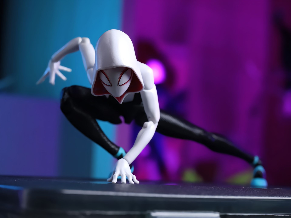 Фигурка Человек паук Через вселенные Гвен Стейси Spider Man Into The