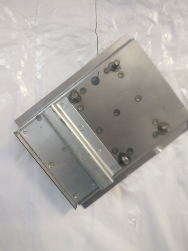 Площадка крепления реактивной тяги ваз 2123 шеви нива - купить по ...