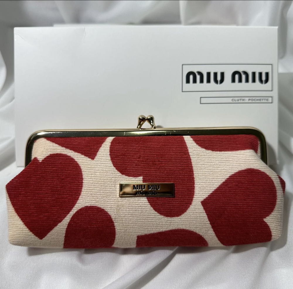 Miu Miu Косметичка купить на Ozon по низкой цене 1797615363
