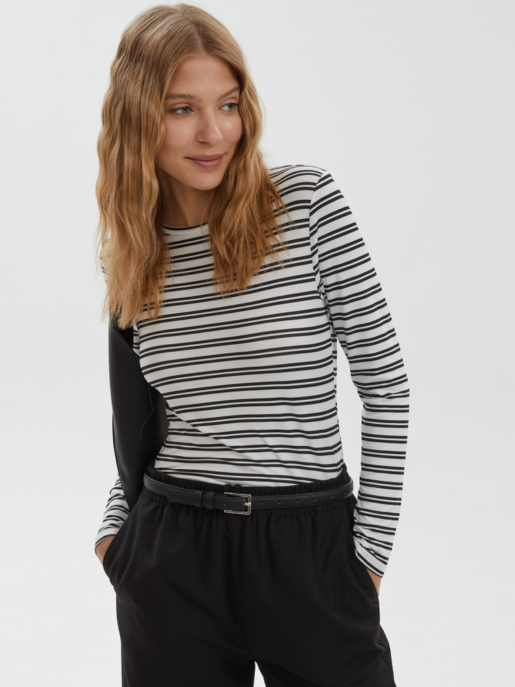 Лонгслив Женский nice&easy черный, размер 50 Полиэстер, Эластан ...