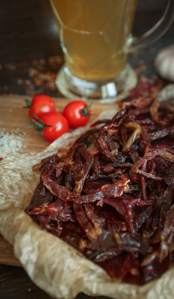 Вяленая говядина, мясные чипсы соломкой, снеки к пиву 500 грамм ...