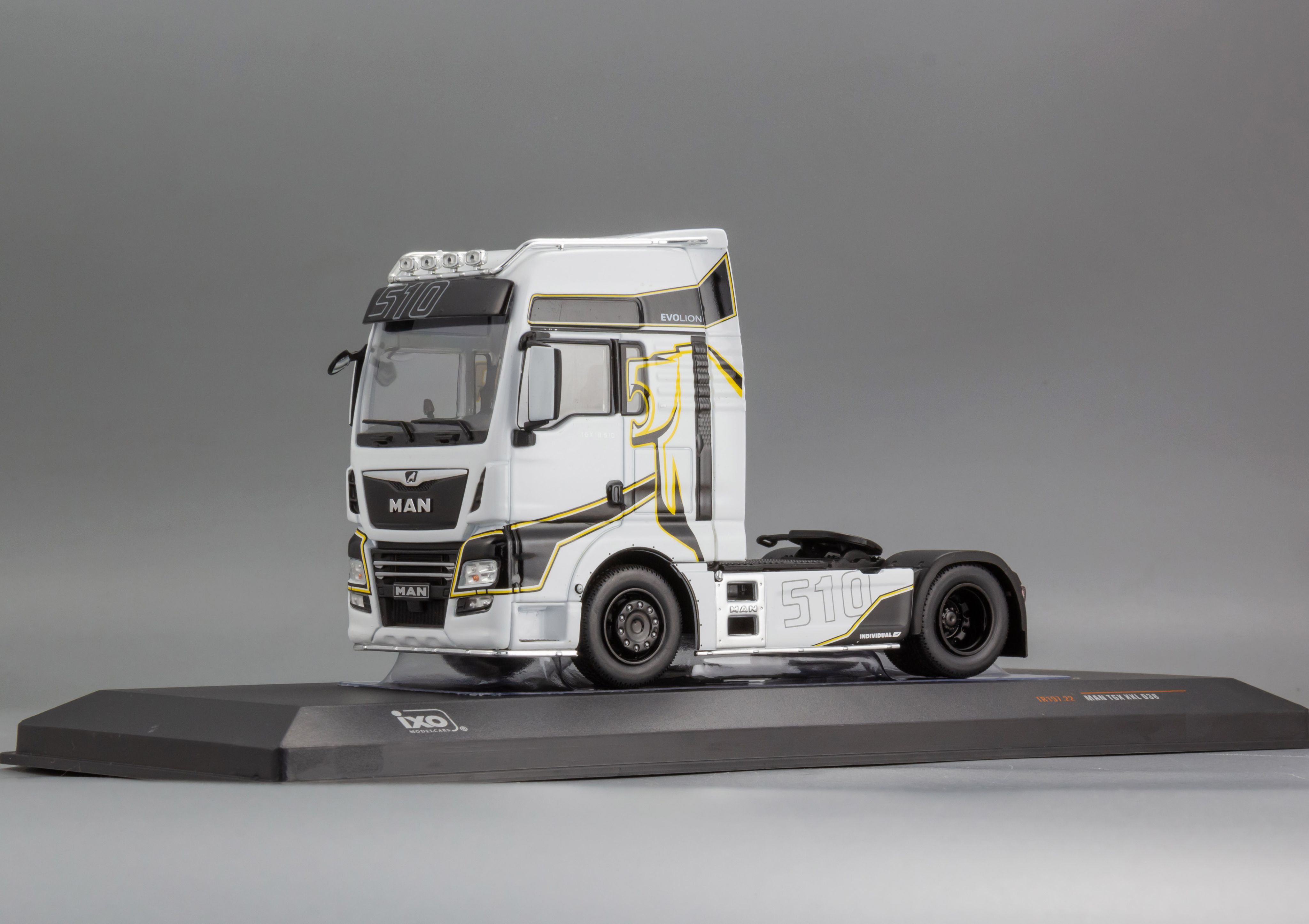 Модель грузовика MAN TGX XXL 18.510 EvoLion - 2020 купить на OZON по ...