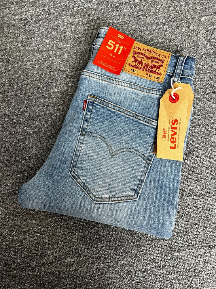 Джинсы Мужской Levi's нежно-голубой Деним, размер 36 Пуговицы Средняя Не указана На любой сезон ...