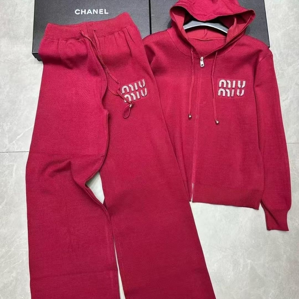 Худи Женский Miu Miu Вышивка бордовый Молния Полиэфирное волокно