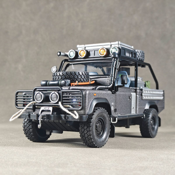 Mодель автомобиля 1:24 Land Rover Defender 90 Tomb Raider SUV ...