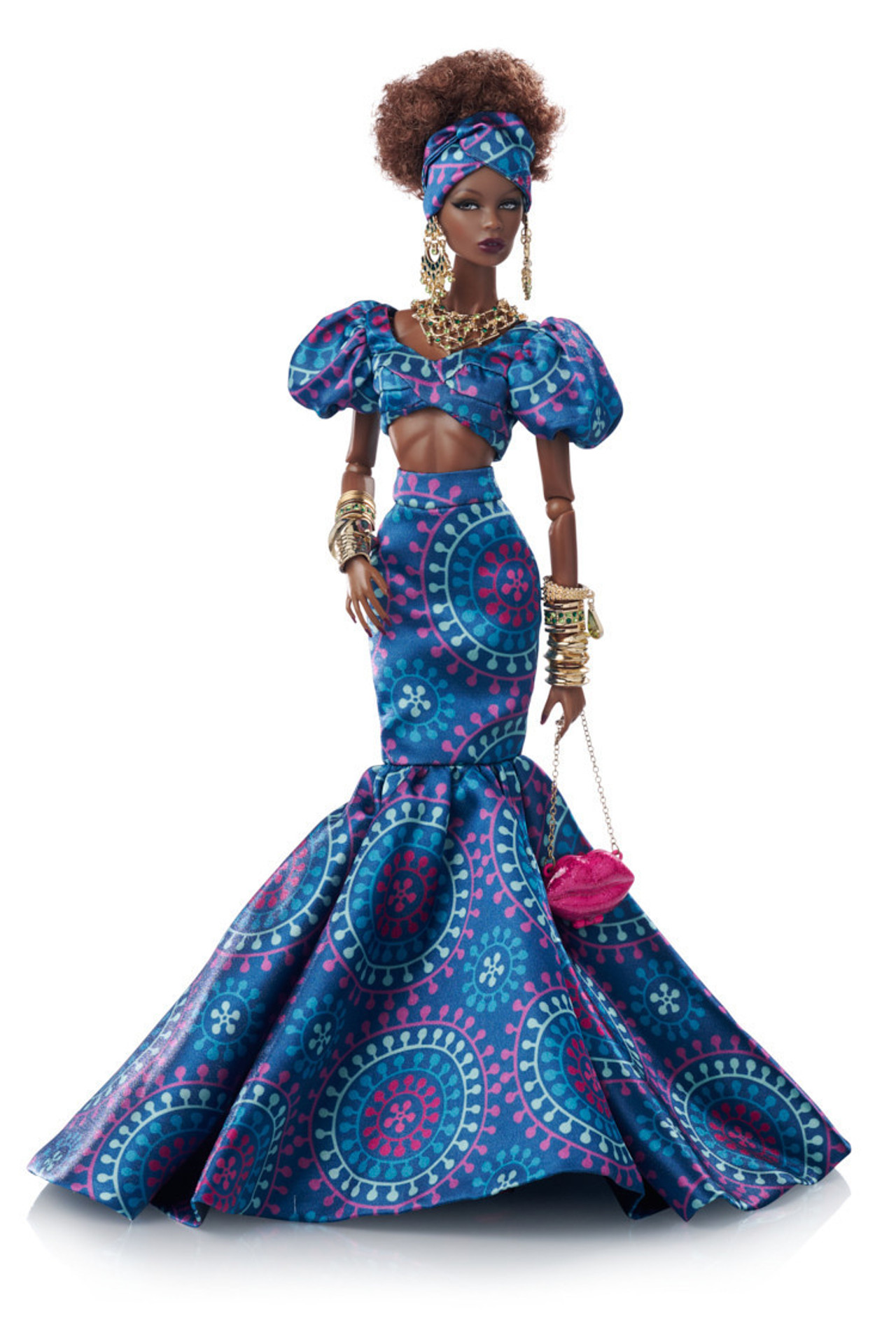 Кукла Integrity toys Strut It Out Navia Phan Doll купить на OZON по ...